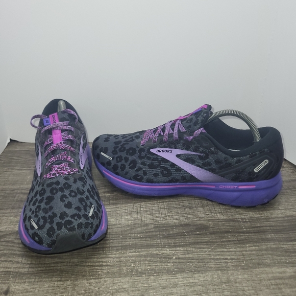 Brooks | Shoes | Brooks Ghost 4 Electric Cheetah Run Wild Womens 12 ...